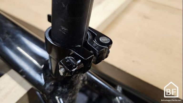 Comment bloquer une vis qui se dévisse - Bricolage Facile