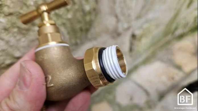 Comment changer un robinet extérieur facilement - Bricolage Facile