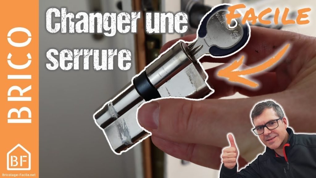 Comment changer un barillet de porte d'entrée - Bricolage Facile