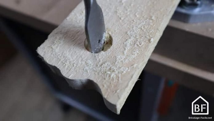 Comment percer du bois sans l'abîmer - Bricolage Facile