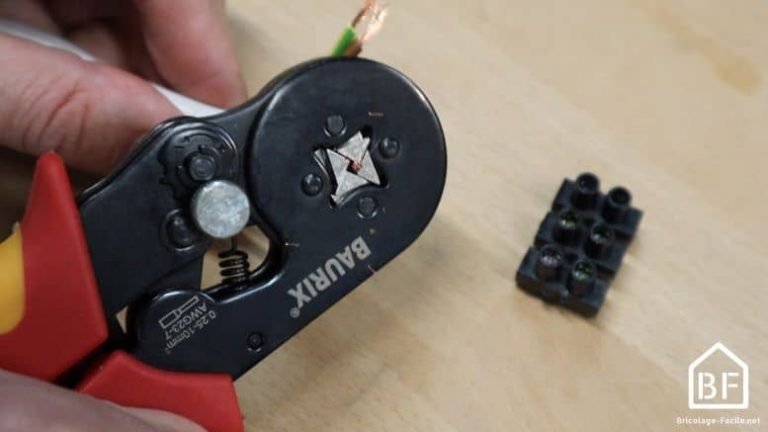 Comment raccorder 2 fils électriques - Bricolage Facile